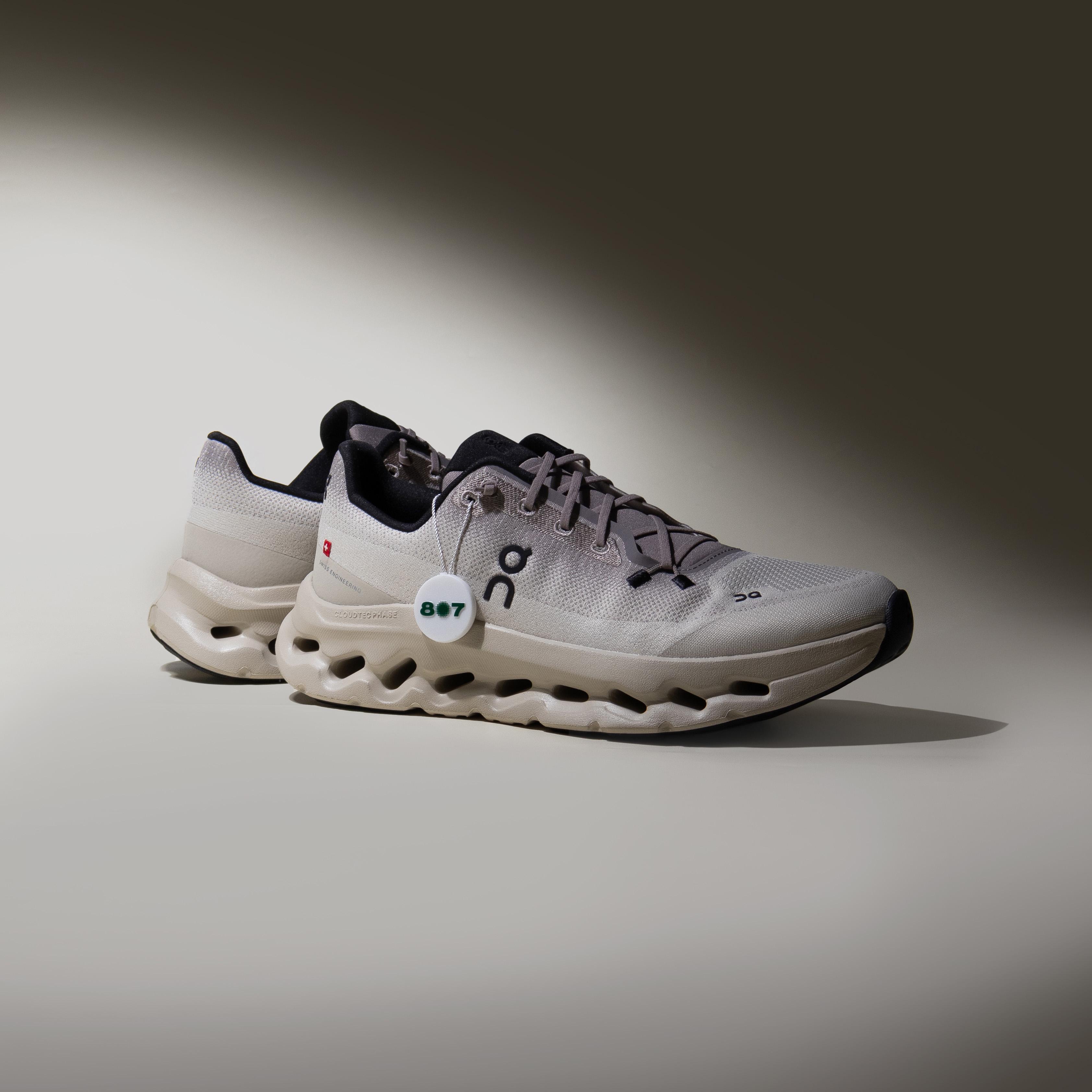 Inovasi dari ON : Cloudtilt Cinder Sand Cream untuk Performa Lari!