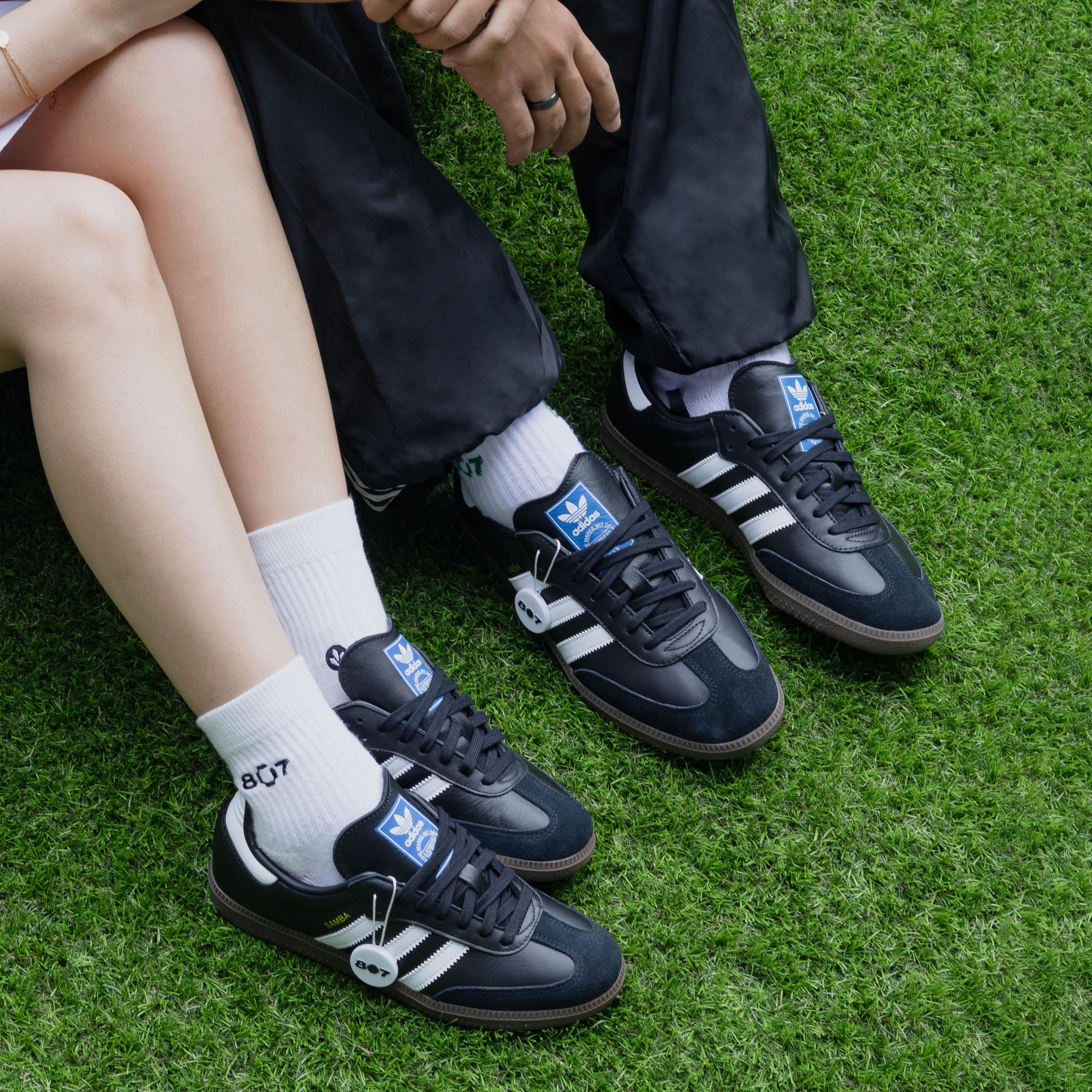 Sepatu Adidas yang Cocok untuk Outfit Kantor Kasual