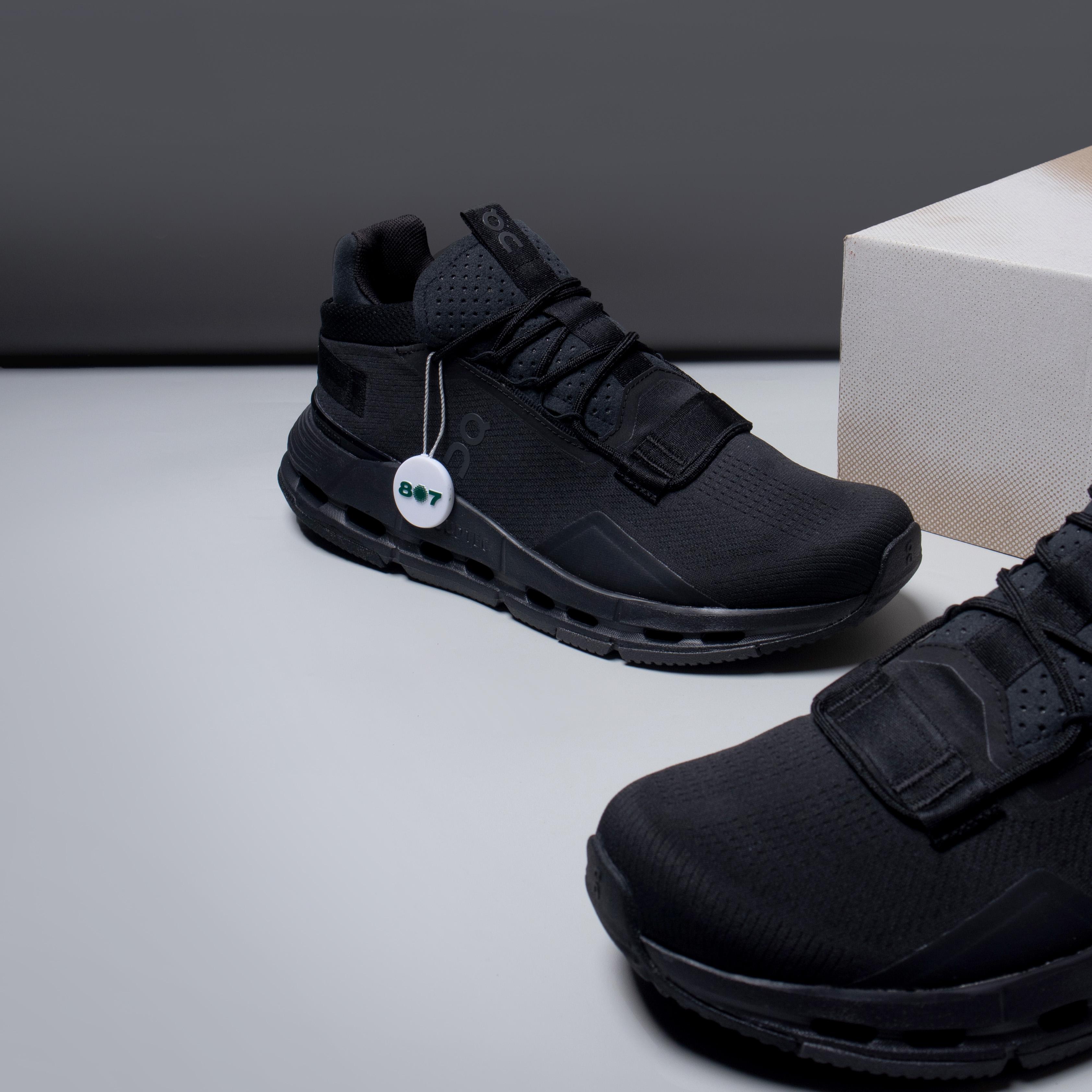 ON Cloudnova 2 Triple Black - 807GARAGE